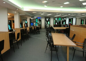 Choosing the Right Cyber Cafe - NaijaTechGuide